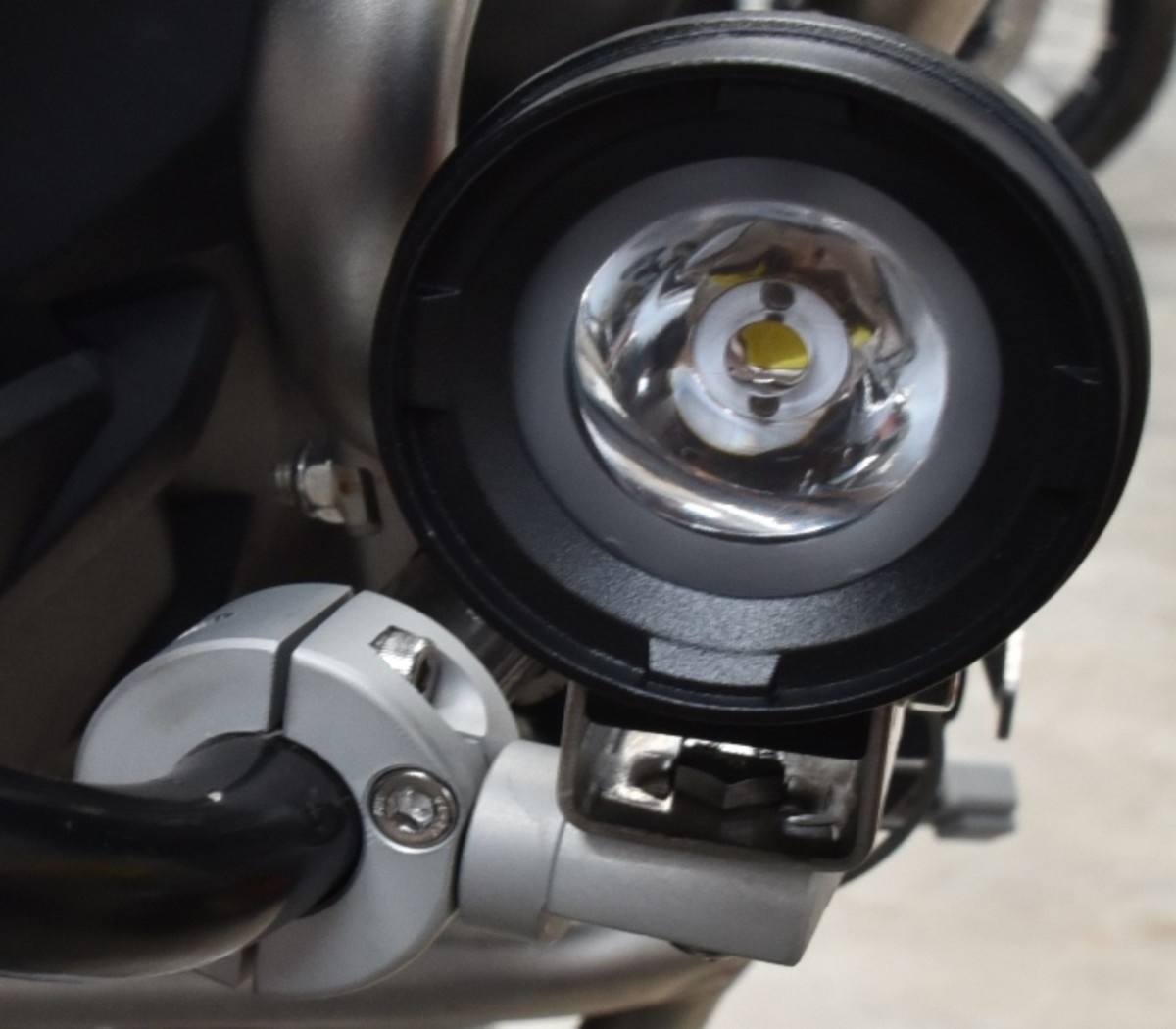 Spot Light Bar Mount Bracket 25mm (Set of 2) – GSGear.co.za